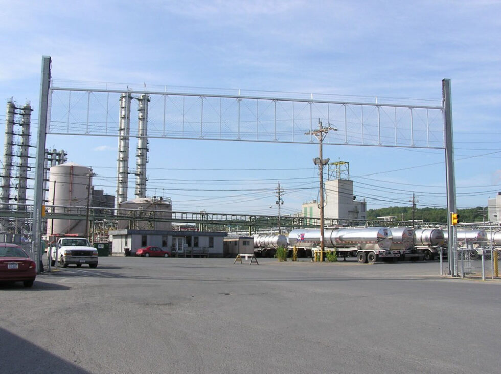 Vertical Lift Gates - International Security Products